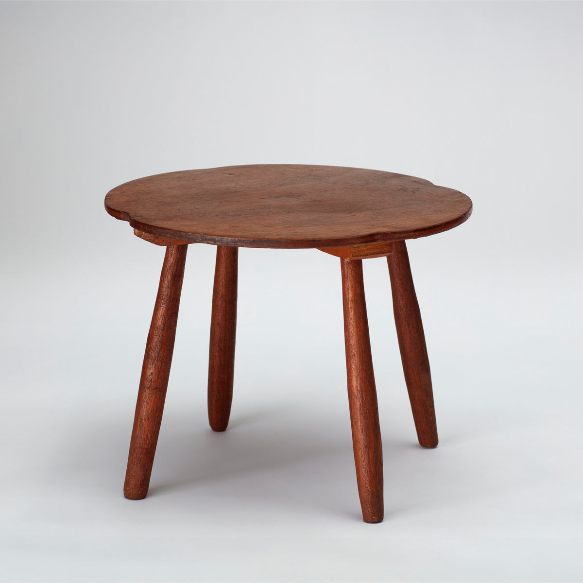 Small Wooden Stand – AU